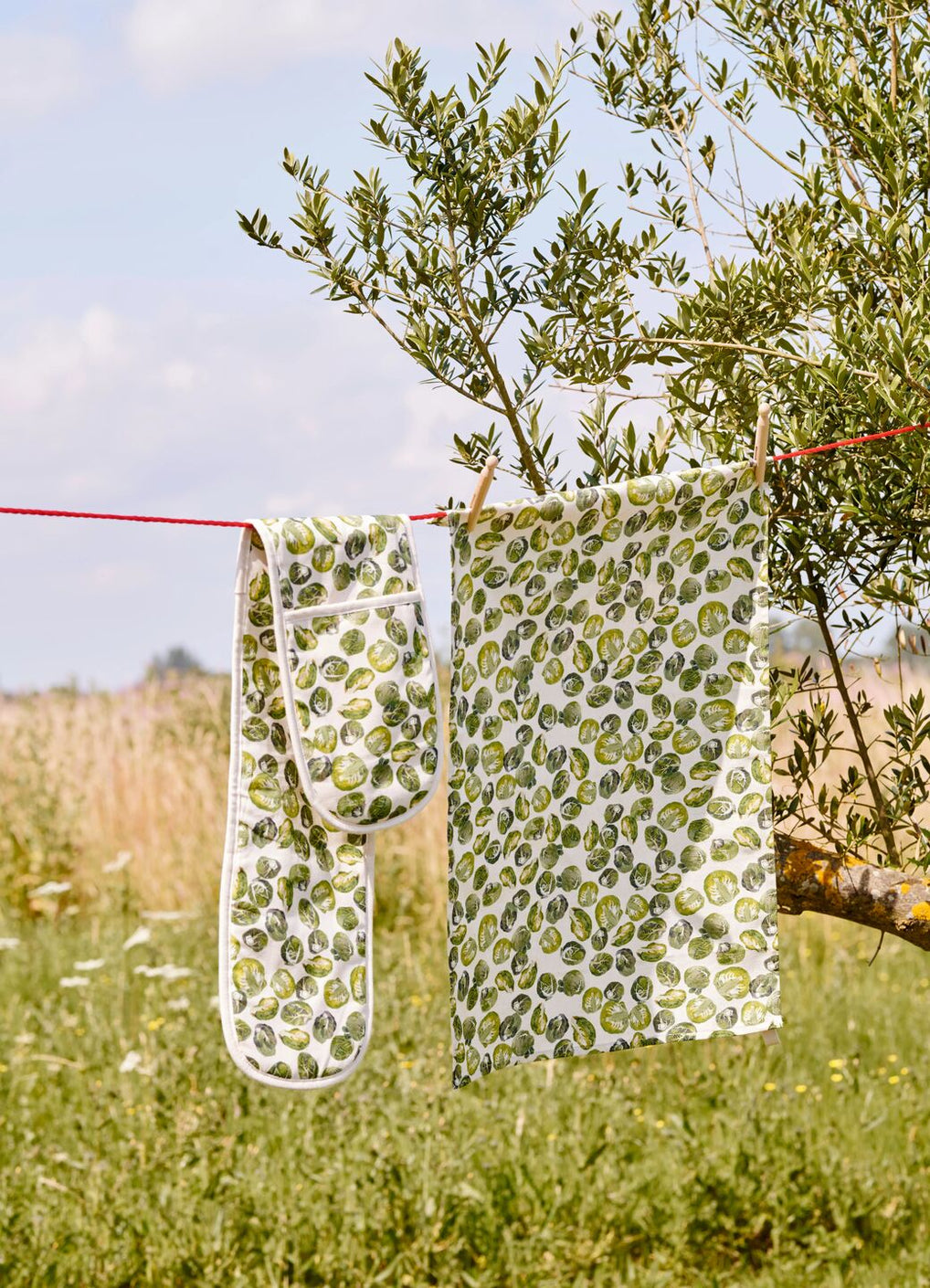 Tea Towels, Aprons & Kitchen Textiles | Emma Bridgewater UK