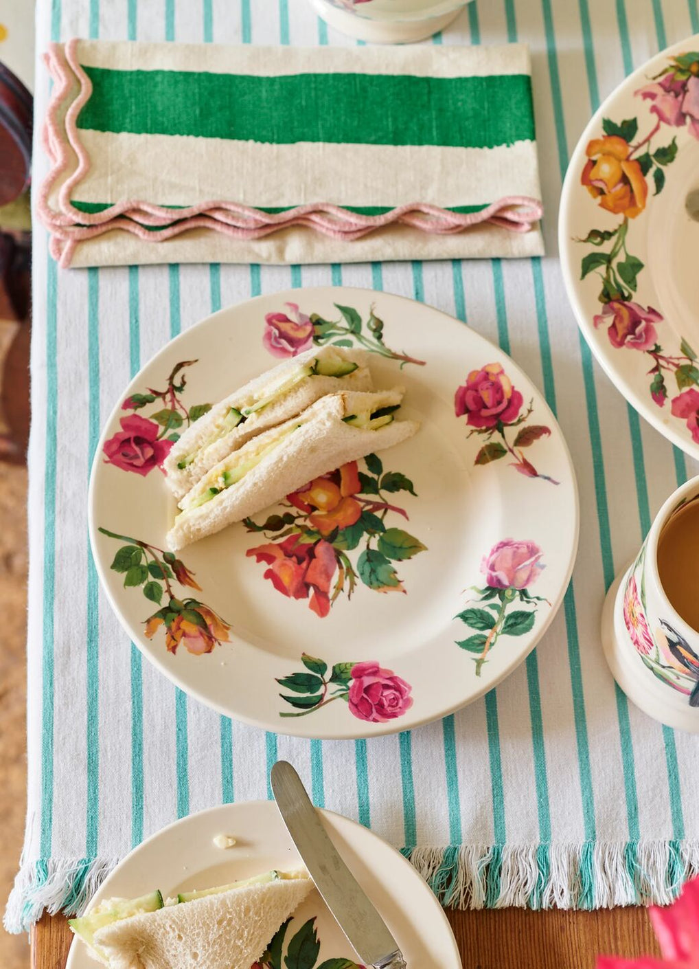 Seconds Granny'S Roses Medium Dinner Plate, 8.5 Inch – Emma Bridgewater UK